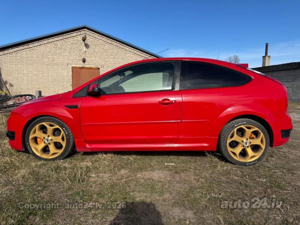 Red Ford Focus 2007 in Tallinn, with an engine capacity of 2.50 L and mileage of 239 thousand km for 4900 €, photo 5 on AUTOMOTO.COM.LV