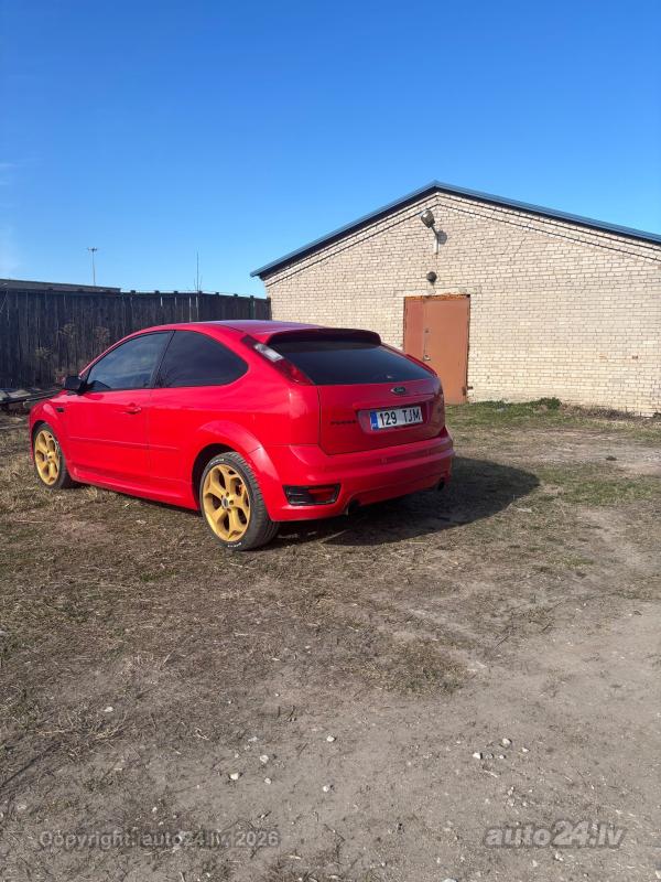 Red Ford Focus 2007 in Tallinn, with an engine capacity of 2.50 L and mileage of 239 thousand km for 4900 €, photo 7 on AUTOMOTO.COM.LV