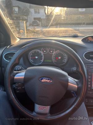 Sarkans Ford Focus 2007 Tallina, ar dzinēja tilpumu 2.50 L un nobraukumu 239 tūkst. km par 4900 €, foto 10 vietnē AUTOMOTO.COM.LV
