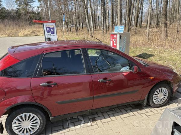 Sarkans Ford Focus 2002 Rīga, ar dzinēja tilpumu 1.60 L un nobraukumu 130 tūkst. km par 500 €, foto 5 vietnē AUTOMOTO.COM.LV