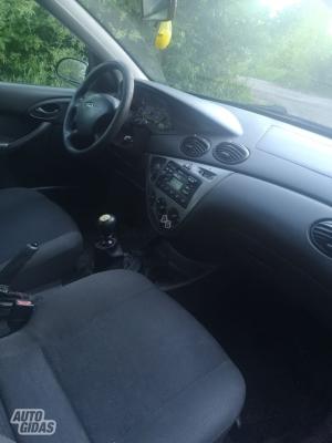 Sarkans Ford Focus 2003 Jonava, ar dzinēja tilpumu 1.80 L un nobraukumu 258 tūkst. km par 430 €, foto 3 vietnē AUTOMOTO.COM.LV