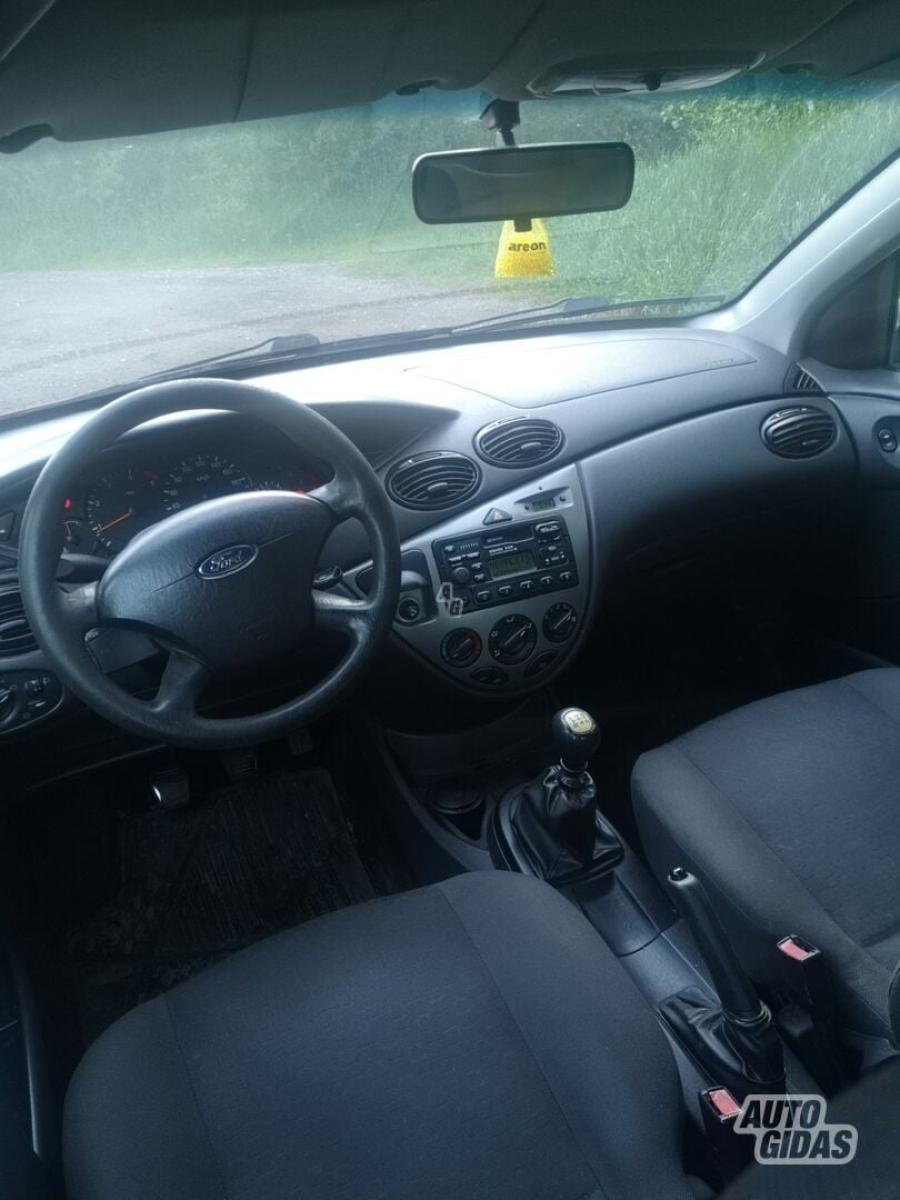 Sarkans Ford Focus 2003 Jonava, ar dzinēja tilpumu 1.80 L un nobraukumu 258 tūkst. km par 430 €, foto 5 vietnē AUTOMOTO.COM.LV