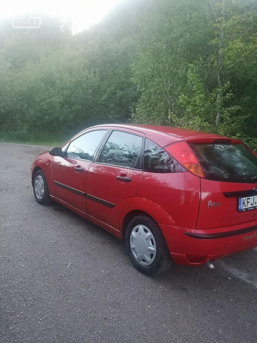 Sarkans Ford Focus 2003 Jonava, ar dzinēja tilpumu 1.80 L un nobraukumu 258 tūkst. km par 430 €, foto 8 vietnē AUTOMOTO.COM.LV