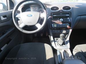 Red Ford Focus 2005 in Tallinn, with an engine capacity of 1.60 L and mileage of 191 thousand km for 1160 €, photo 15 on AUTOMOTO.COM.LV