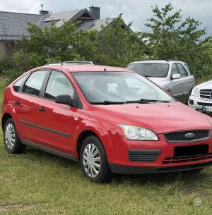 Red Ford Focus 2005 in Kaunas, with an engine capacity of 1.60 L and mileage of 160 thousand km for 1350 €, photo  on AUTOMOTO.COM.LV