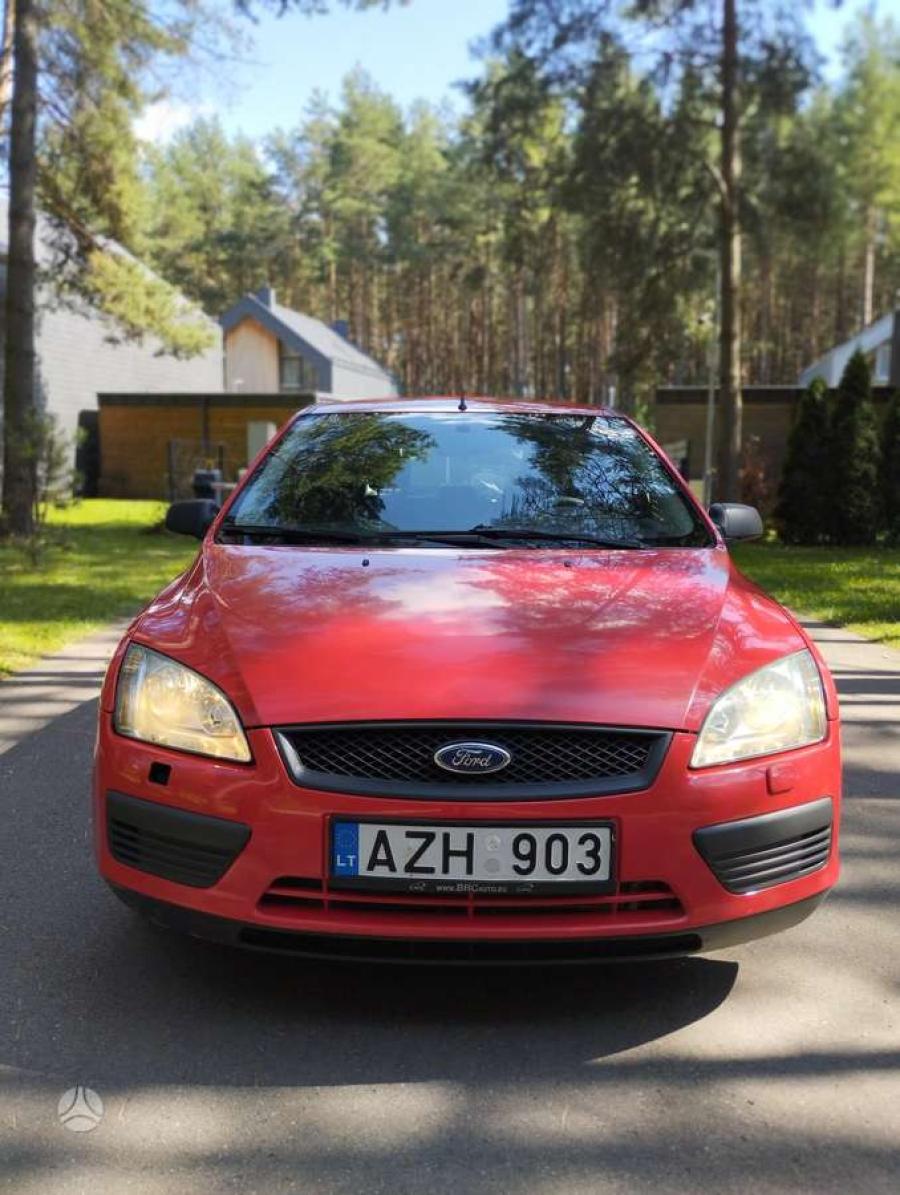 Sarkans Ford Focus 2005 Viļņa, ar dzinēja tilpumu 1.60 L un nobraukumu 263 tūkst. km par 750 €, foto 1 vietnē AUTOMOTO.COM.LV