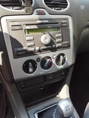 Sarkans Ford Focus 2005 Viļņa, ar dzinēja tilpumu 1.60 L un nobraukumu 263 tūkst. km par 750 €, foto 14 vietnē AUTOMOTO.COM.LV