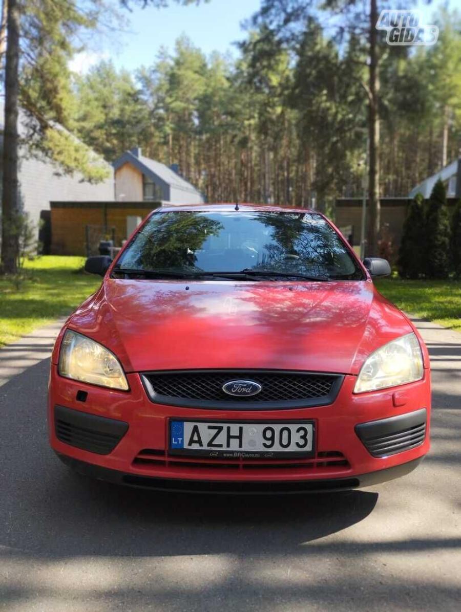 Red Ford Focus 2005 in Vilnius, with an engine capacity of 1.60 L and mileage of 263 thousand km for 550 €, photo 9 on AUTOMOTO.COM.LV