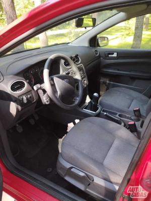 Red Ford Focus 2005 in Vilnius, with an engine capacity of 1.60 L and mileage of 263 thousand km for 550 €, photo 11 on AUTOMOTO.COM.LV