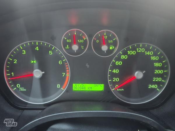 Форд Фокус 2005 в Вильнюс на AUTOMOTO.COM.LV Красный Форд Фокус 2005 в Вильнюс, объемом двигателя 1.60 л и пробегом 263 тыс. км за 850 €, фото 9 на AUTOMOTO.COM.LV
