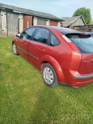 Sarkans Ford Focus 2006 Jelgava, ar dzinēja tilpumu 1.60 L un nobraukumu 265 tūkst. km par 1500 €, foto 5 vietnē AUTOMOTO.COM.LV
