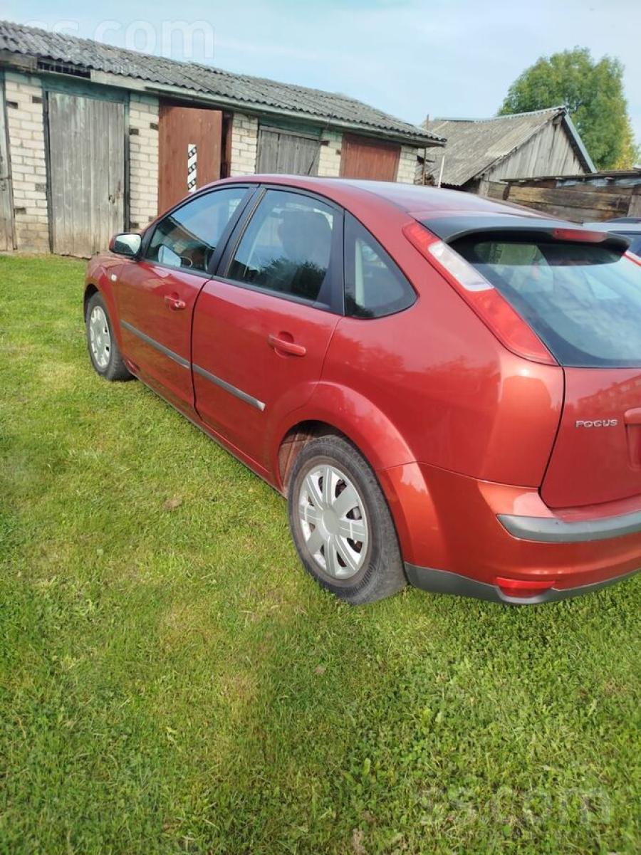 Sarkans Ford Focus 2006 Jelgava, ar dzinēja tilpumu 1.60 L un nobraukumu 265 tūkst. km par 1500 €, foto 5 vietnē AUTOMOTO.COM.LV