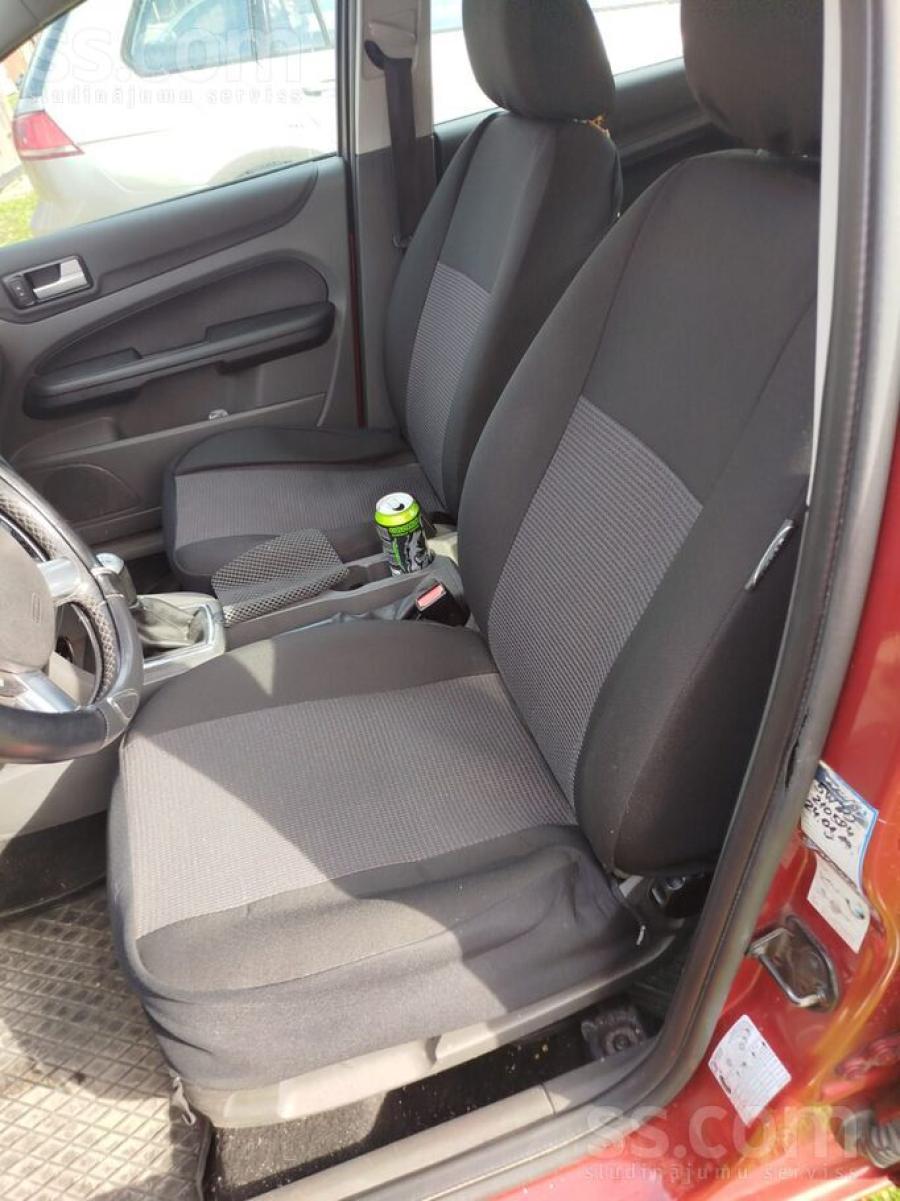 Sarkans Ford Focus 2006 Jelgava, ar dzinēja tilpumu 1.60 L un nobraukumu 265 tūkst. km par 1500 €, foto 7 vietnē AUTOMOTO.COM.LV