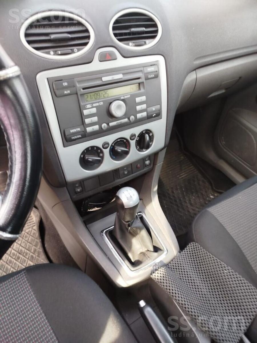 Sarkans Ford Focus 2006 Jelgava, ar dzinēja tilpumu 1.60 L un nobraukumu 265 tūkst. km par 1500 €, foto 8 vietnē AUTOMOTO.COM.LV
