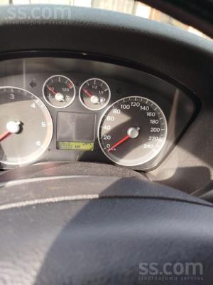 Sarkans Ford Focus 2006 Jelgava, ar dzinēja tilpumu 1.60 L un nobraukumu 265 tūkst. km par 1500 €, foto 9 vietnē AUTOMOTO.COM.LV