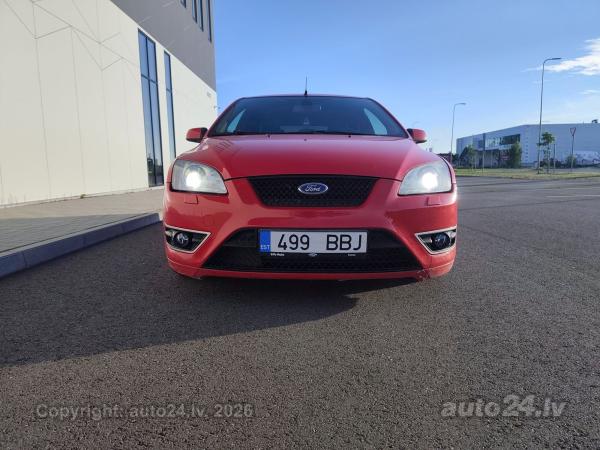 Sarkans Ford Focus 2006 Tallina, ar dzinēja tilpumu 2.50 L un nobraukumu 245 tūkst. km par 4300 €, foto 4 vietnē AUTOMOTO.COM.LV