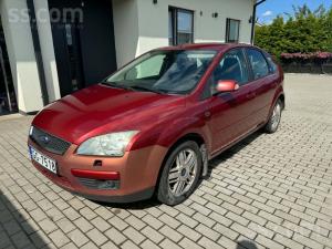 Sarkans Ford Focus 2006 Rīga, ar dzinēja tilpumu 1.60 L un nobraukumu 225 tūkst. km par 950 €, foto 3 vietnē AUTOMOTO.COM.LV