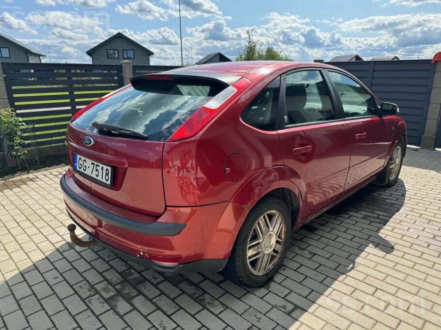 Sarkans Ford Focus 2006 Rīga, ar dzinēja tilpumu 1.60 L un nobraukumu 225 tūkst. km par 950 €, foto 5 vietnē AUTOMOTO.COM.LV