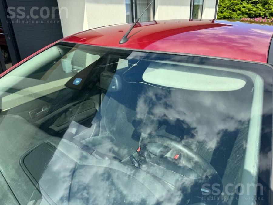 Sarkans Ford Focus 2006 Rīga, ar dzinēja tilpumu 1.60 L un nobraukumu 225 tūkst. km par 950 €, foto 9 vietnē AUTOMOTO.COM.LV