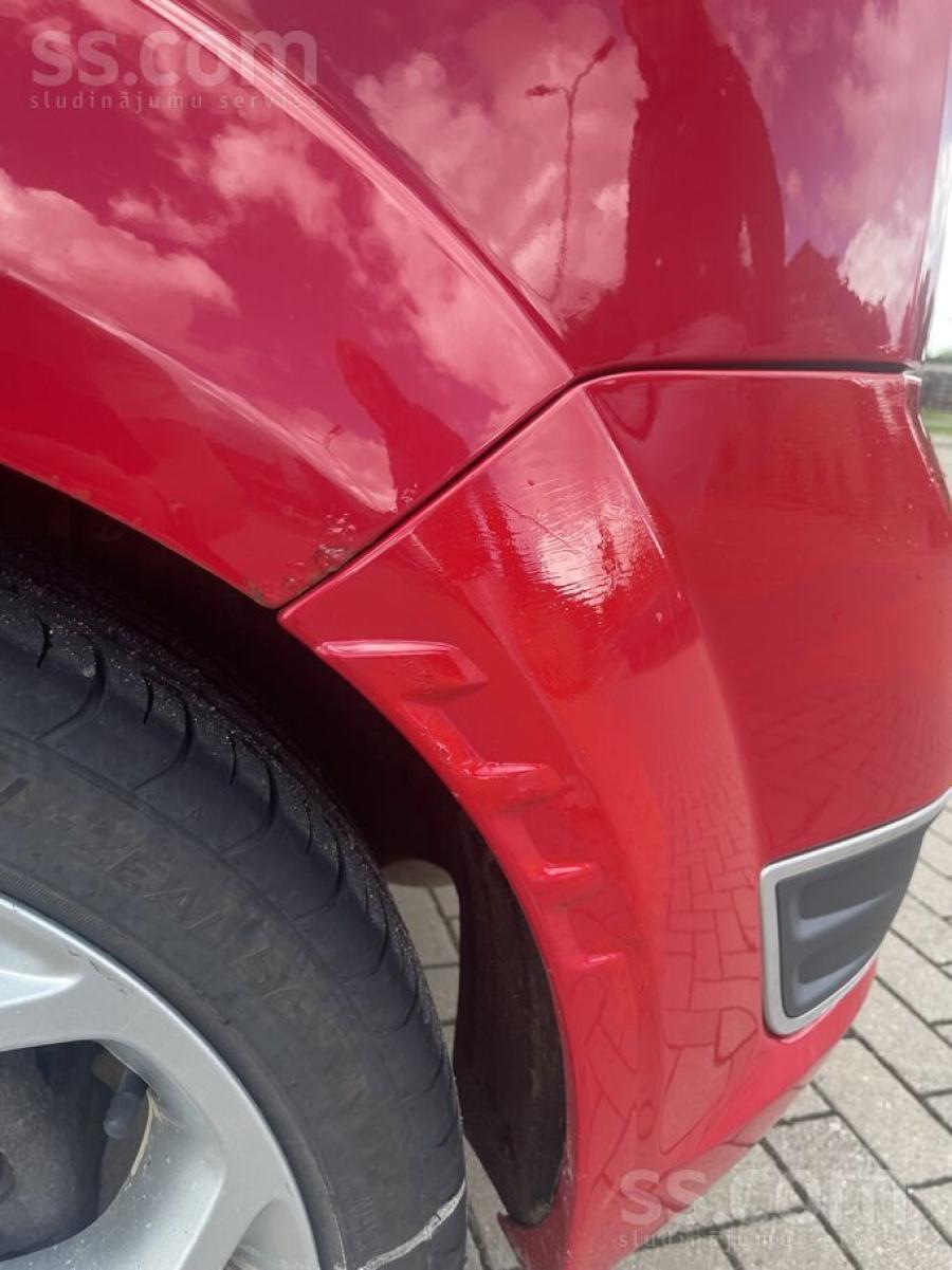 Red Ford Focus 2006 in Cesis, with an engine capacity of 2.50 L and mileage of 215 thousand km for 3250 €, photo 8 on AUTOMOTO.COM.LV