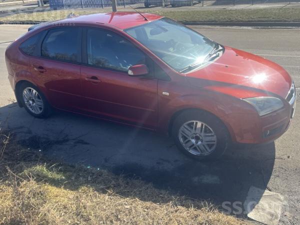 Red Ford Focus 2007 in Riga, with an engine capacity of 2.00 L and mileage of 260 thousand km for 700 €, photo 2 on AUTOMOTO.COM.LV