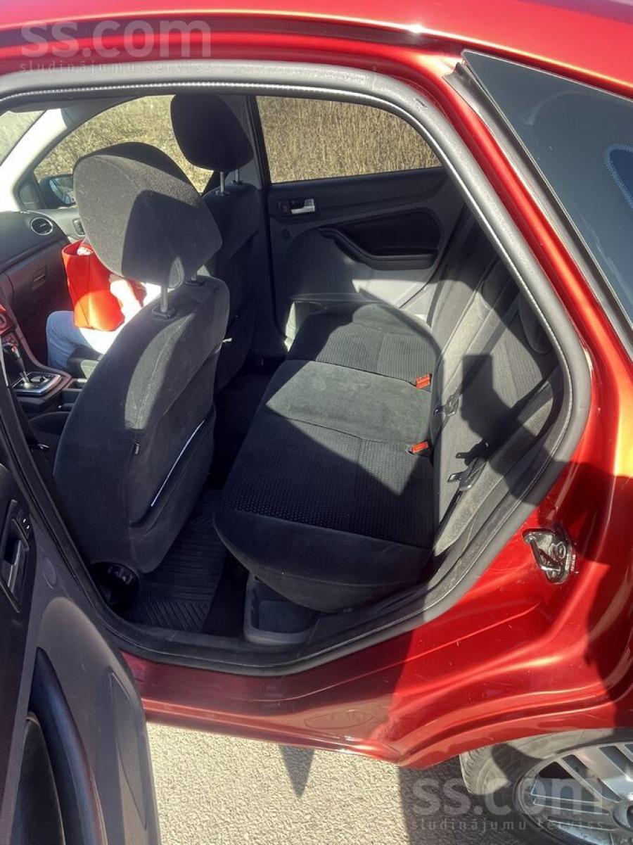 Red Ford Focus 2007 in Riga, with an engine capacity of 2.00 L and mileage of 260 thousand km for 700 €, photo 7 on AUTOMOTO.COM.LV