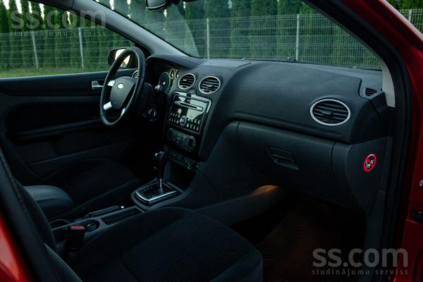 Sarkans Ford Focus 2007 Jelgava, ar dzinēja tilpumu 2.00 L un nobraukumu 262 tūkst. km par 2200 €, foto 8 vietnē AUTOMOTO.COM.LV