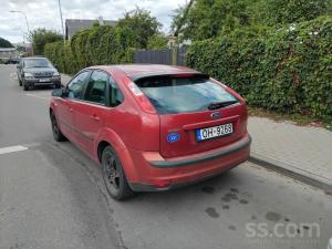 Red Ford Focus 2007 in Riga, with an engine capacity of 1.40 L and mileage of 186 thousand km for 770 €, photo 5 on AUTOMOTO.COM.LV