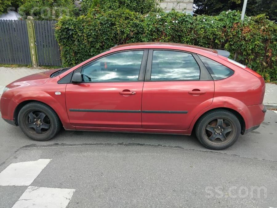 Red Ford Focus 2007 in Riga, with an engine capacity of 1.40 L and mileage of 186 thousand km for 770 €, photo 6 on AUTOMOTO.COM.LV