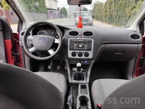 Red Ford Focus 2007 in Riga, with an engine capacity of 1.40 L and mileage of 186 thousand km for 770 €, photo 9 on AUTOMOTO.COM.LV