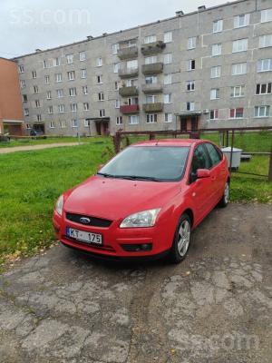 Red Ford Focus 2007 in Rezekne, with an engine capacity of 1.80 L and mileage of 298 thousand km for 1800 €, photo  on AUTOMOTO.COM.LV