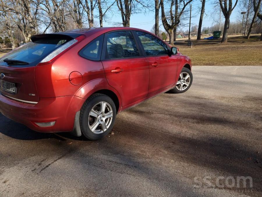 Red Ford Focus 2010 in Valmiera, with an engine capacity of 2.00 L and mileage of 0 thousand km for 1490 €, photo 4 on AUTOMOTO.COM.LV