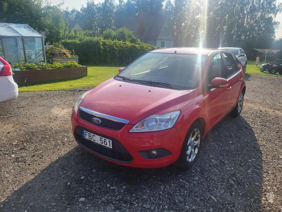 Sarkans Ford Focus 2010 Kauņa, ar dzinēja tilpumu 1.56 L un nobraukumu 345 tūkst. km par 1800 €, foto 1 vietnē AUTOMOTO.COM.LV