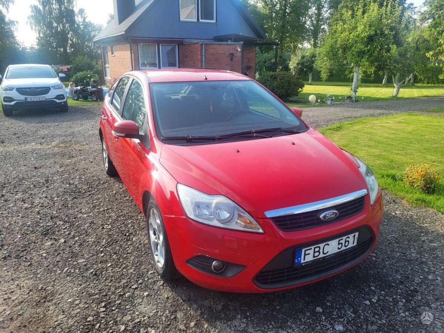 Sarkans Ford Focus 2010 Kauņa, ar dzinēja tilpumu 1.56 L un nobraukumu 345 tūkst. km par 1800 €, foto 3 vietnē AUTOMOTO.COM.LV