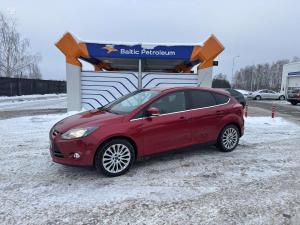 Red Ford Focus 2011 in Vilnius, with an engine capacity of 1.60 L and mileage of 205 thousand km for 2550 €, photo 5 on AUTOMOTO.COM.LV