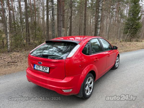 Sarkans Ford Focus 2011 Tallina, ar dzinēja tilpumu 1.60 L un nobraukumu 139 tūkst. km par 3000 €, foto 3 vietnē AUTOMOTO.COM.LV