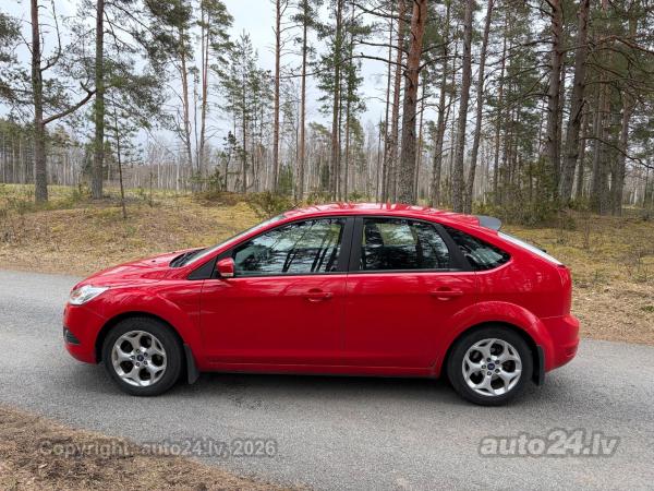 Sarkans Ford Focus 2011 Tallina, ar dzinēja tilpumu 1.60 L un nobraukumu 139 tūkst. km par 3000 €, foto 5 vietnē AUTOMOTO.COM.LV