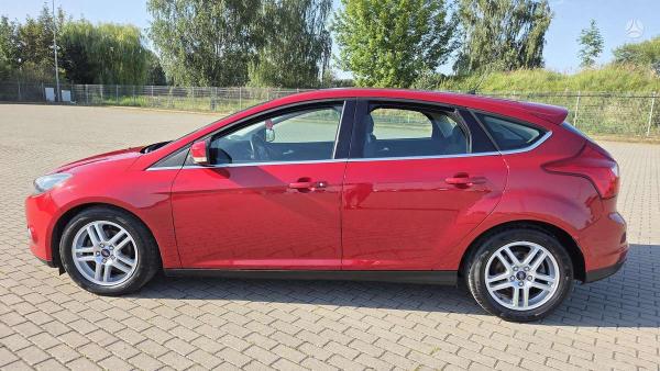 Red Ford Focus 2011 in Marijampole, with an engine capacity of 1.60 L and mileage of 249 thousand km for 3250 €, photo 5 on AUTOMOTO.COM.LV