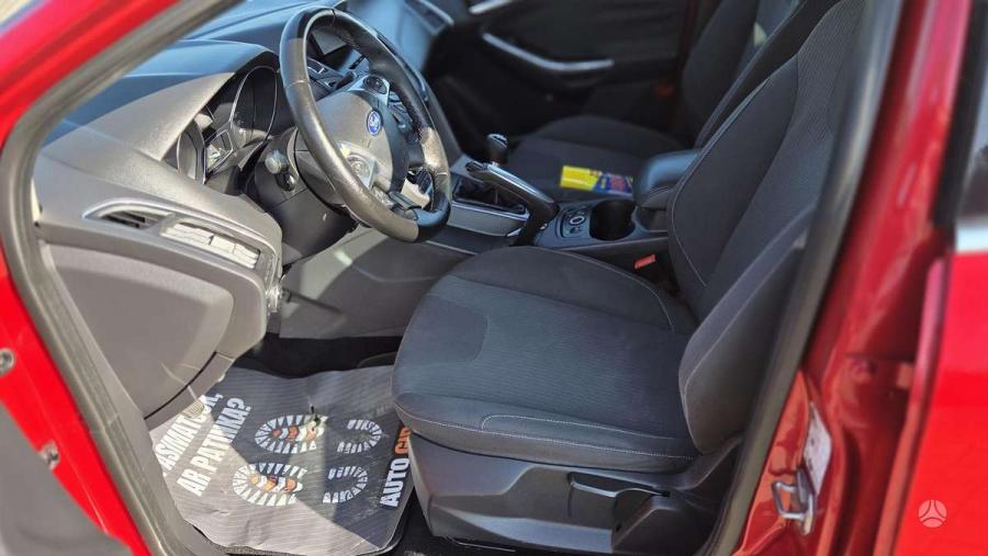 Red Ford Focus 2011 in Marijampole, with an engine capacity of 1.60 L and mileage of 249 thousand km for 3250 €, photo 16 on AUTOMOTO.COM.LV