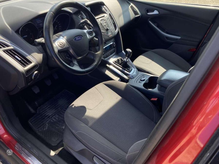 Sarkans Ford Focus 2011 Viļņa, ar dzinēja tilpumu 0.00 L un nobraukumu 264 tūkst. km par 3150 €, foto 13 vietnē AUTOMOTO.COM.LV