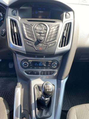 Sarkans Ford Focus 2011 Viļņa, ar dzinēja tilpumu 0.00 L un nobraukumu 264 tūkst. km par 3150 €, foto 16 vietnē AUTOMOTO.COM.LV
