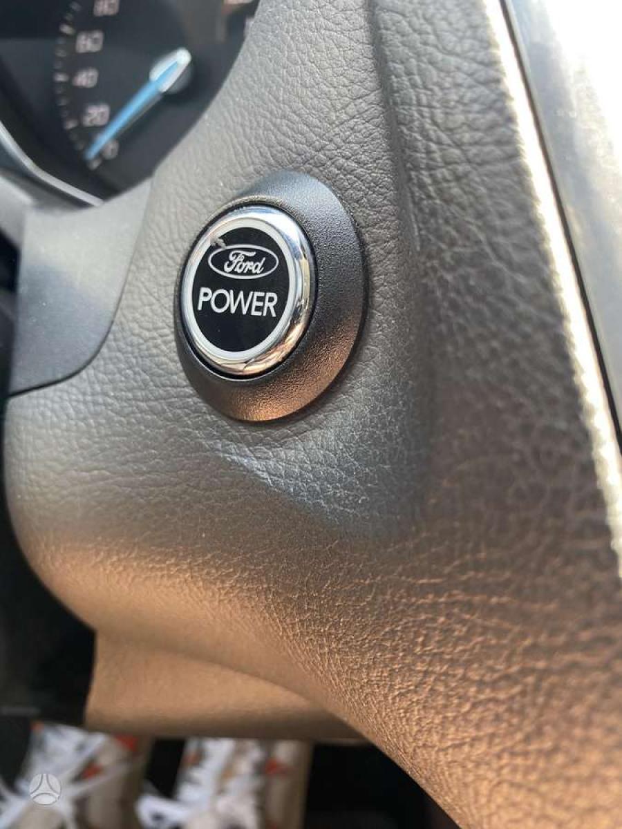 Sarkans Ford Focus 2011 Viļņa, ar dzinēja tilpumu 0.00 L un nobraukumu 264 tūkst. km par 3150 €, foto 20 vietnē AUTOMOTO.COM.LV