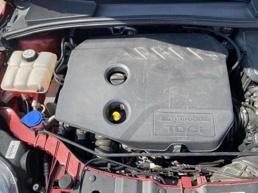 Sarkans Ford Focus 2011 Viļņa, ar dzinēja tilpumu 0.00 L un nobraukumu 264 tūkst. km par 3150 €, foto 23 vietnē AUTOMOTO.COM.LV