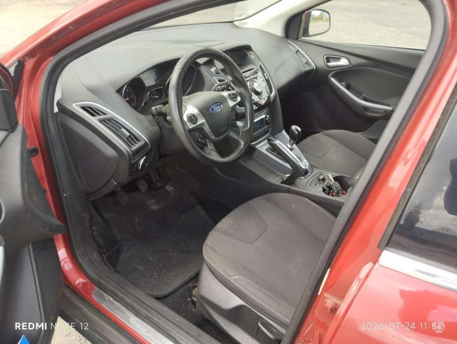 Sarkans Ford Focus 2011 Kelmė, ar dzinēja tilpumu 1.56 L un nobraukumu 280 tūkst. km par 1850 €, foto 6 vietnē AUTOMOTO.COM.LV