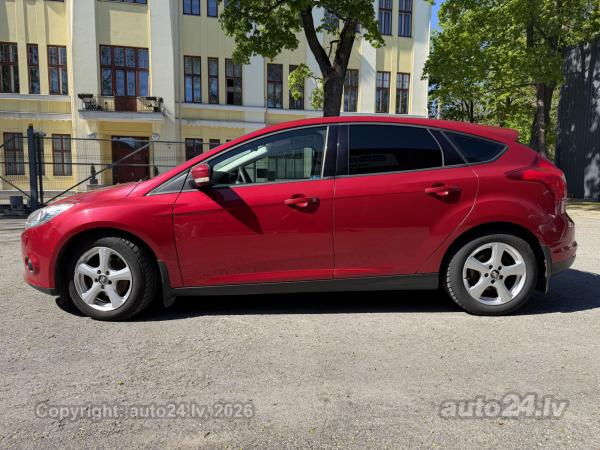 Sarkans Ford Focus 2012 Tallina, ar dzinēja tilpumu 1.60 L un nobraukumu 186 tūkst. km par 3800 €, foto 3 vietnē AUTOMOTO.COM.LV