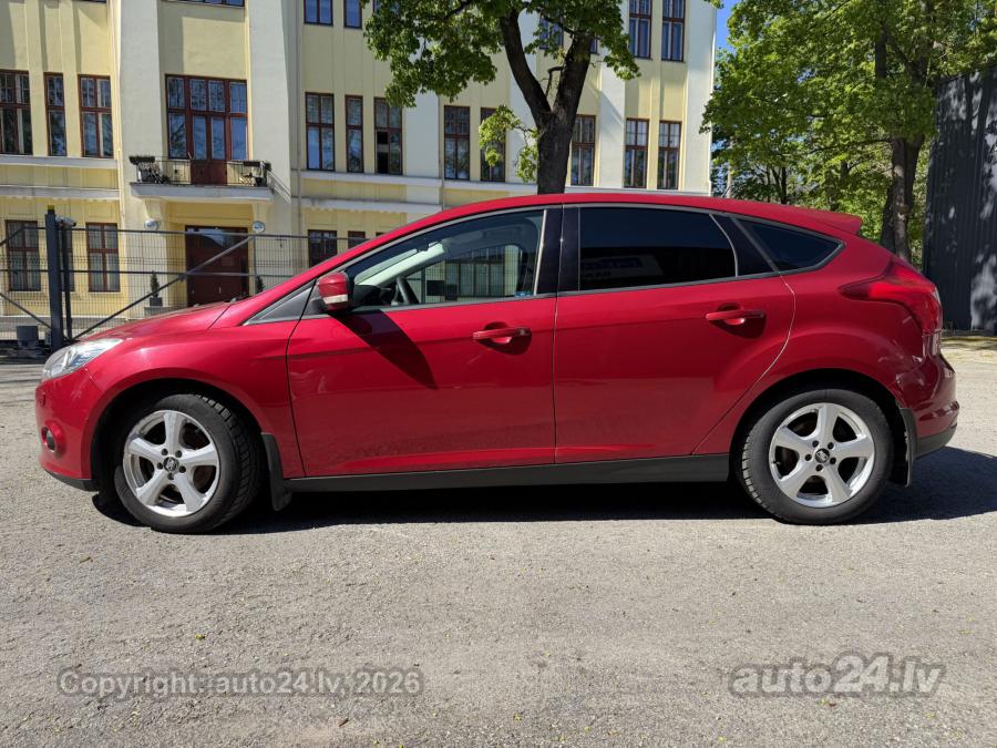 Sarkans Ford Focus 2012 Tallina, ar dzinēja tilpumu 1.60 L un nobraukumu 186 tūkst. km par 3800 €, foto 4 vietnē AUTOMOTO.COM.LV
