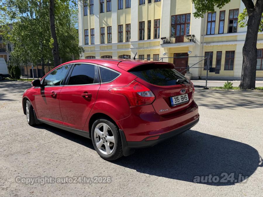 Sarkans Ford Focus 2012 Tallina, ar dzinēja tilpumu 1.60 L un nobraukumu 186 tūkst. km par 3800 €, foto 5 vietnē AUTOMOTO.COM.LV