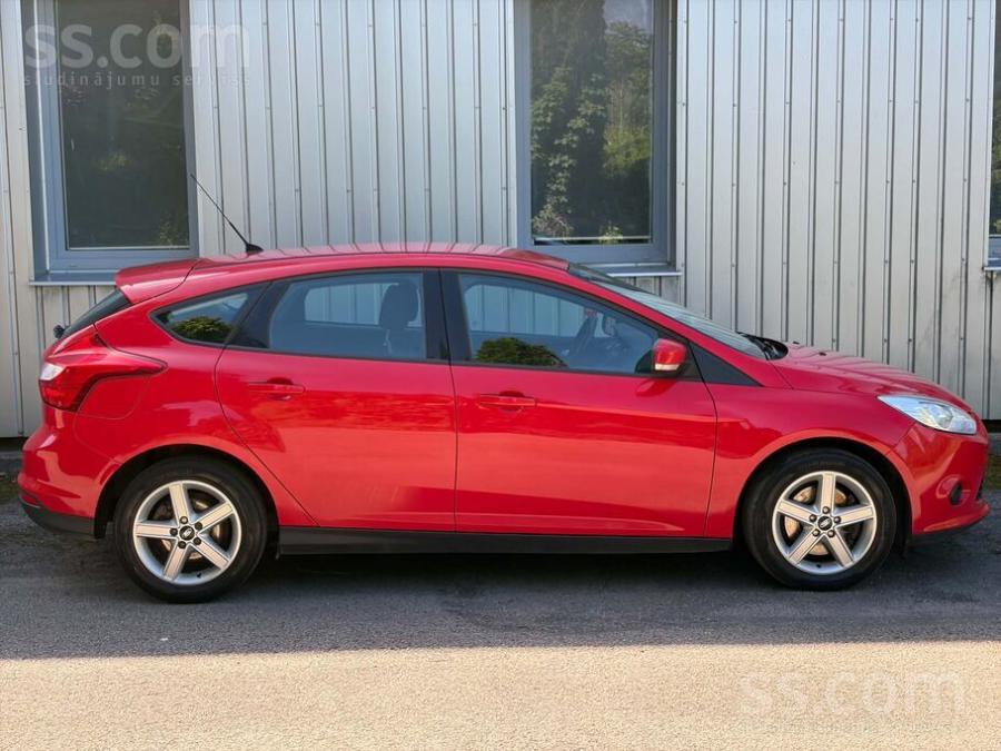 Sarkans Ford Focus 2012 Jēkabpils, ar dzinēja tilpumu 1.00 L un nobraukumu 217 tūkst. km par 3690 €, foto 4 vietnē AUTOMOTO.COM.LV