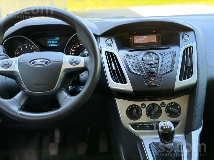 Sarkans Ford Focus 2012 Jēkabpils, ar dzinēja tilpumu 1.00 L un nobraukumu 217 tūkst. km par 3690 €, foto 9 vietnē AUTOMOTO.COM.LV