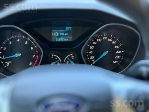 Sarkans Ford Focus 2012 Jēkabpils, ar dzinēja tilpumu 1.00 L un nobraukumu 217 tūkst. km par 3690 €, foto 10 vietnē AUTOMOTO.COM.LV